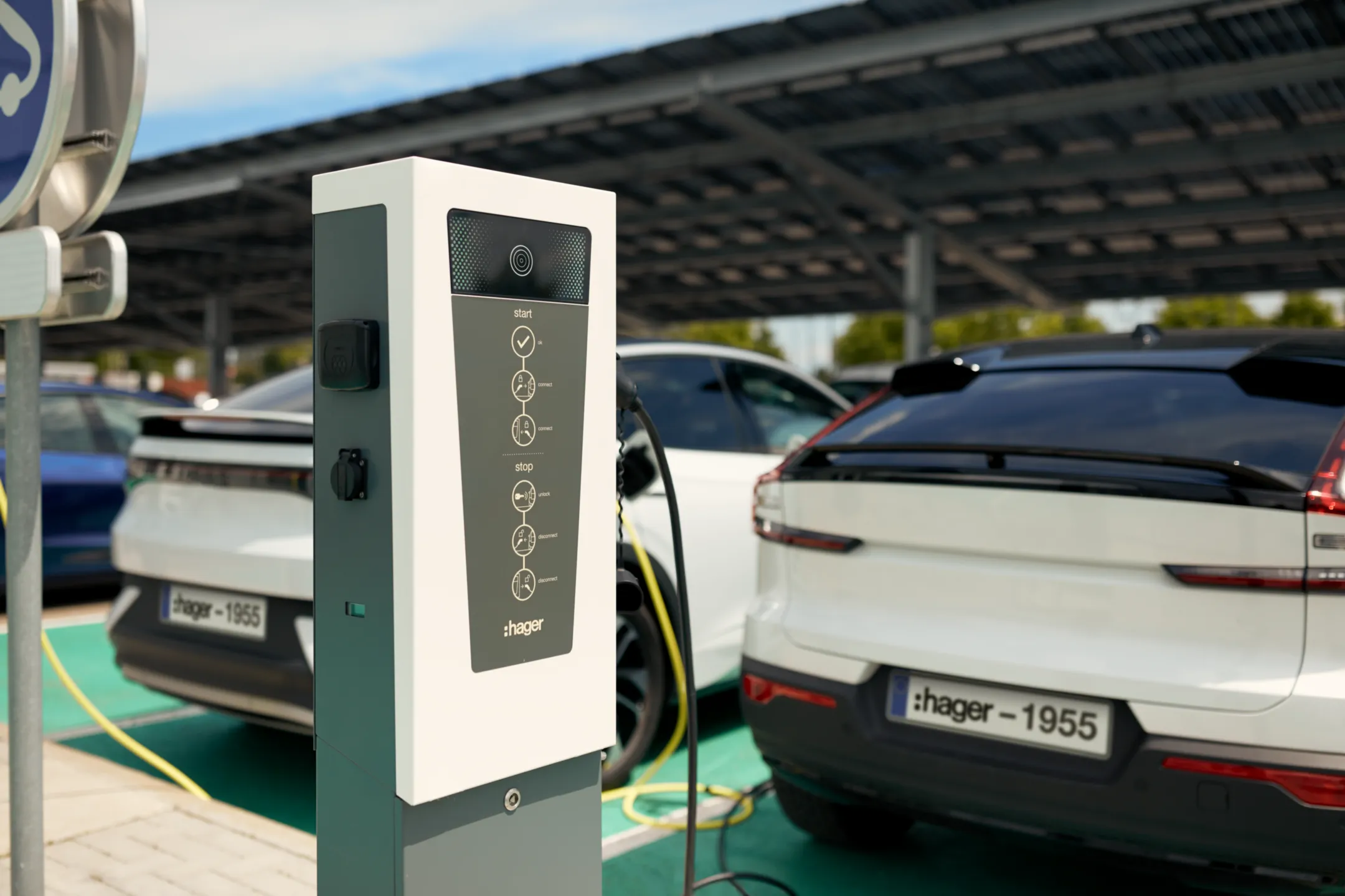 EVCS witty park 2x22kW 3P M3T2S M2TE • XEV601C | Hager